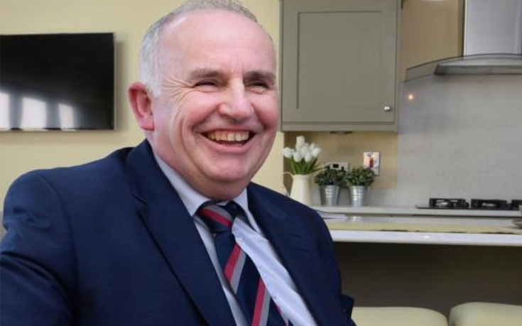 Luke Comer: Ψάχνεται για κούρεμα των οφειλών του Καζίνο Λουτρακίου ...