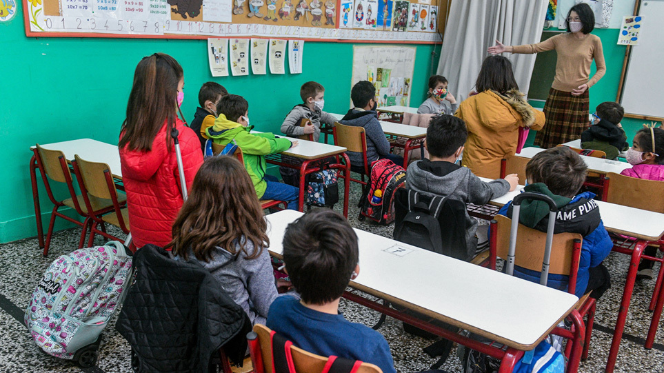 Σχολεία: Πότε ανοίγουν και με ποια μέτρα – Οι επίσημες ανακοινώσεις ...