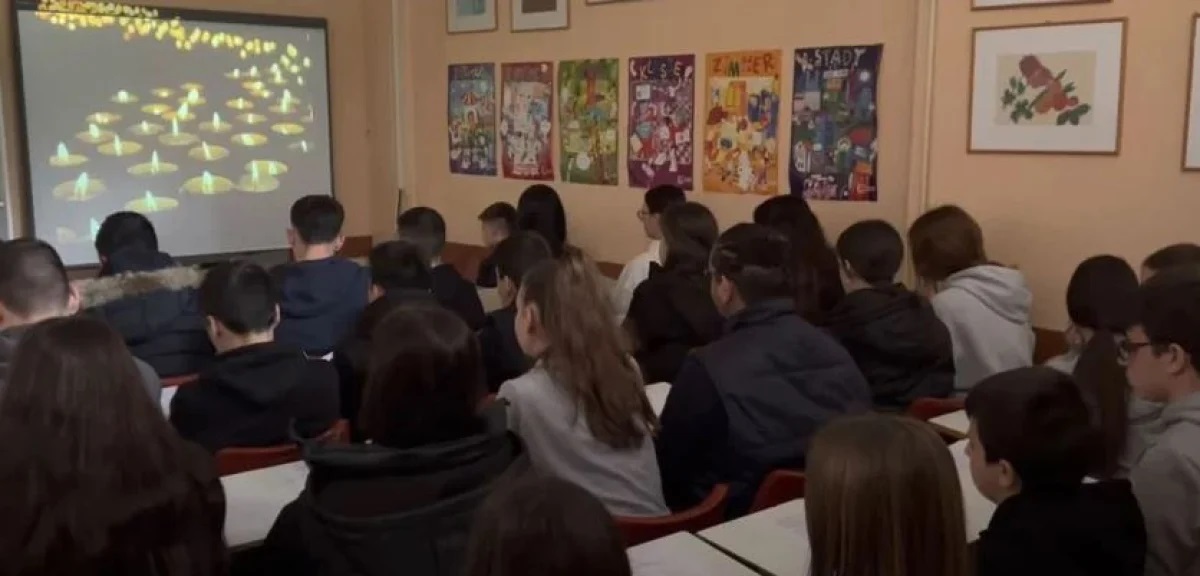 Τέμπη: Μαθητές διασκεύασαν το «Φιλαράκι» και τραγουδούν για τα θύματα ...