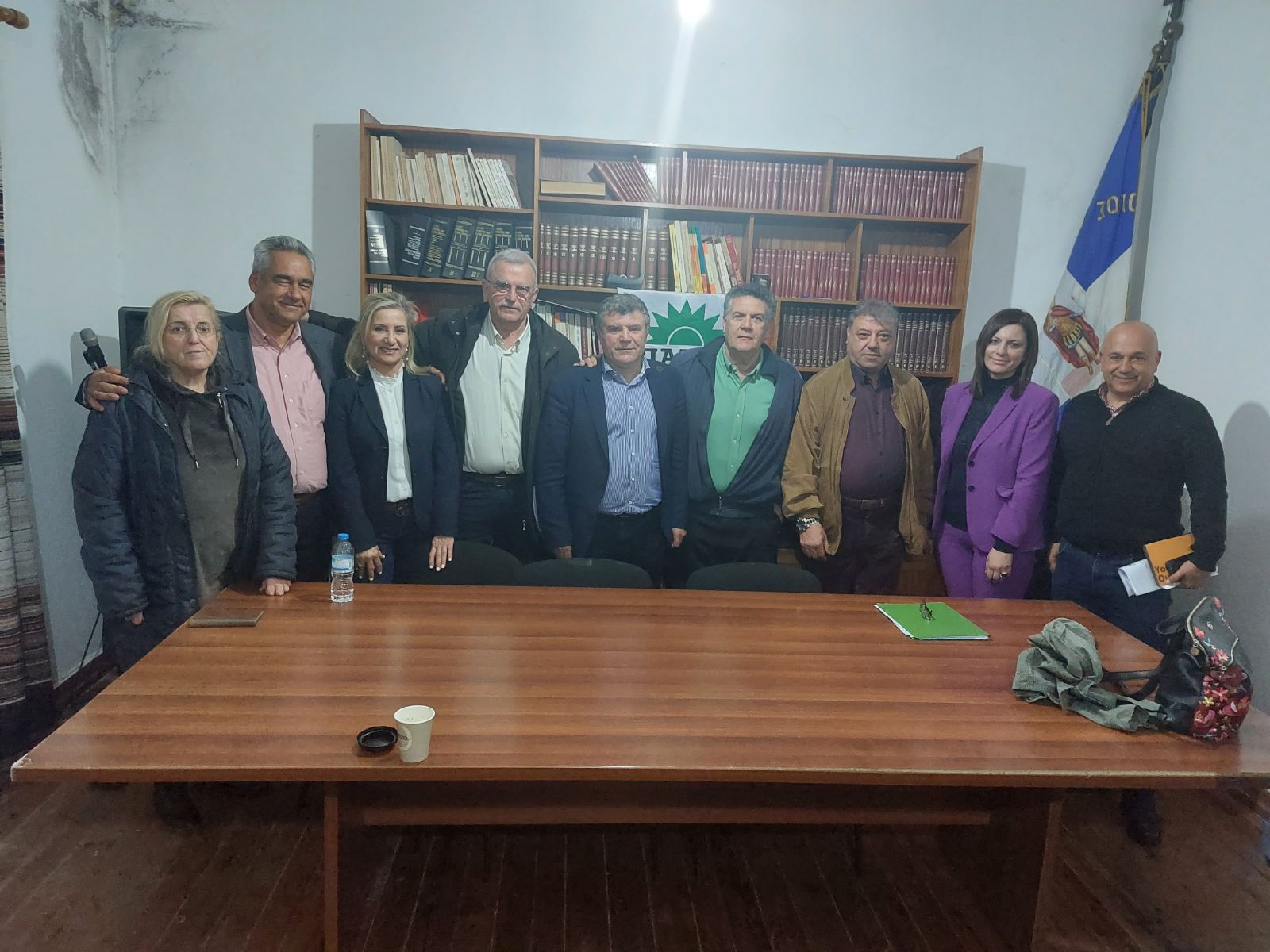 Βάφτηκε... "πράσινο" το Εργατικό Κέντρο Λουτρακίου (Εικόνες) | Loutraki 365