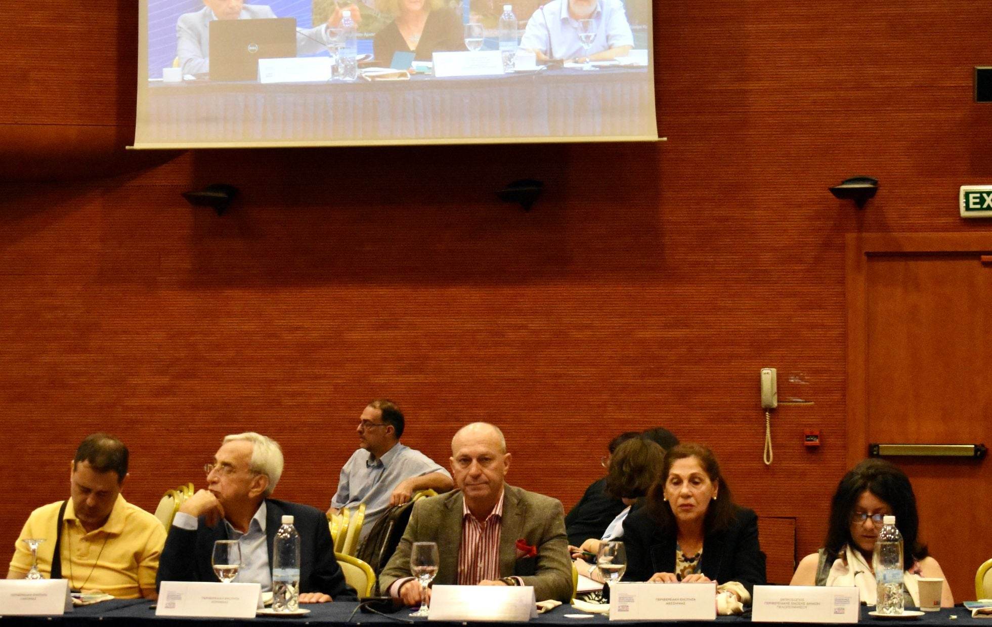 Ο Δήμαρχος Γιωργος Γκιωνης στην 7η Συνεδρίαση της Επιτροπής ...