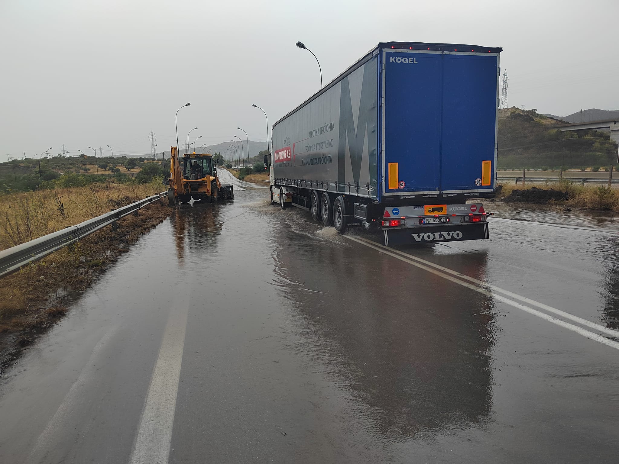 Πλημμύρισε η Παλαιά Εθνική Οδός Αθηνών - Κορίνθου στο ύψος των Αγίων ...