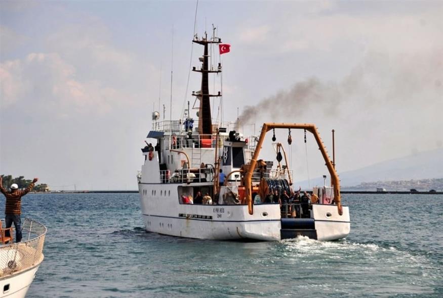 Το Πιρι Ρέις βγάζει τις Ένοπλες Δυνάμεις στο Αιγαίο για άσκηση ...